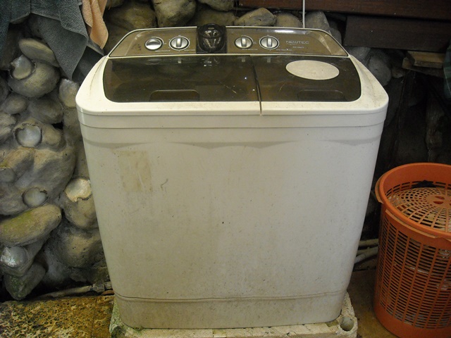 The Tahitian Style Washing Machine / myLot