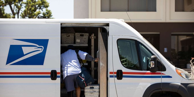 USPS driver saves a child after her mom passed out behind the wheel / myLot