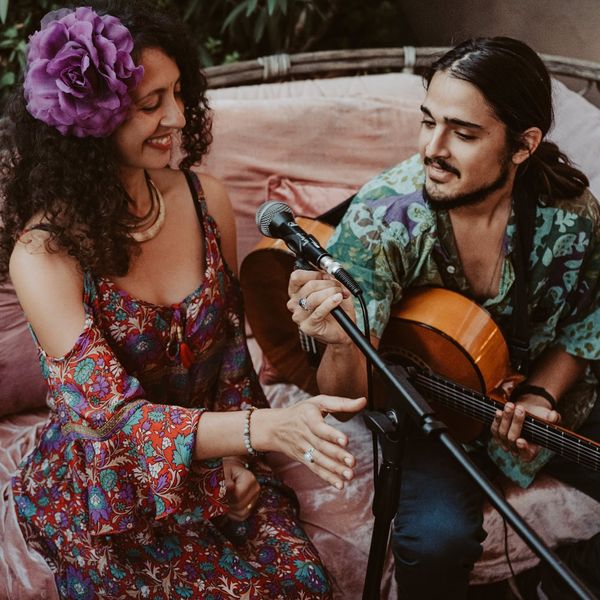 Good morning. I´ll head for breakfast at the pool. / myLot