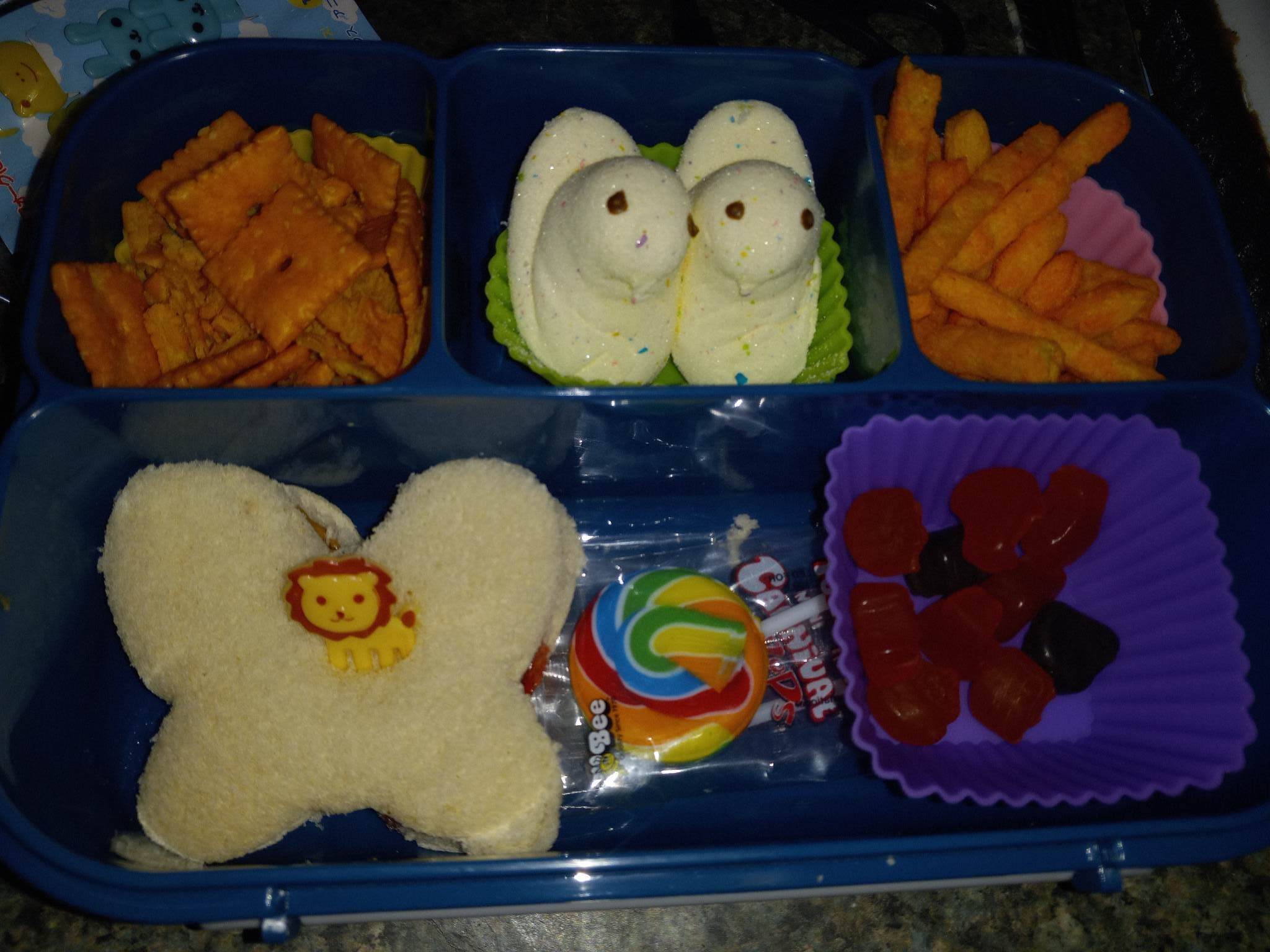 What's packed for lunch tomorrow? / myLot