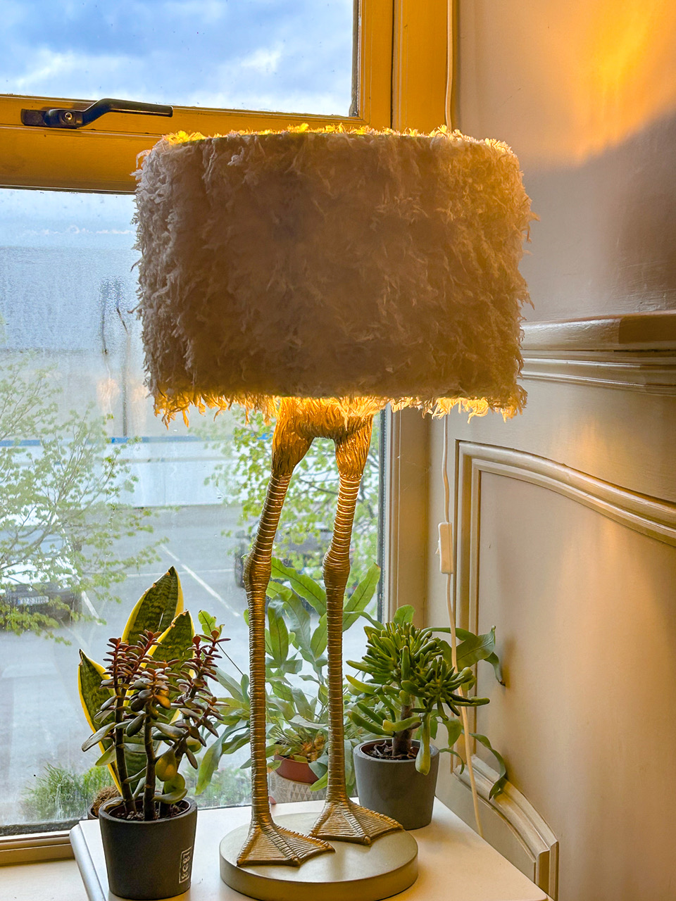 Do you like this lampstand? / myLot